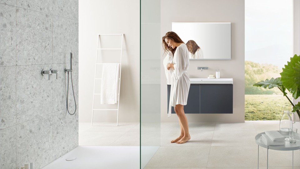 Shower area store